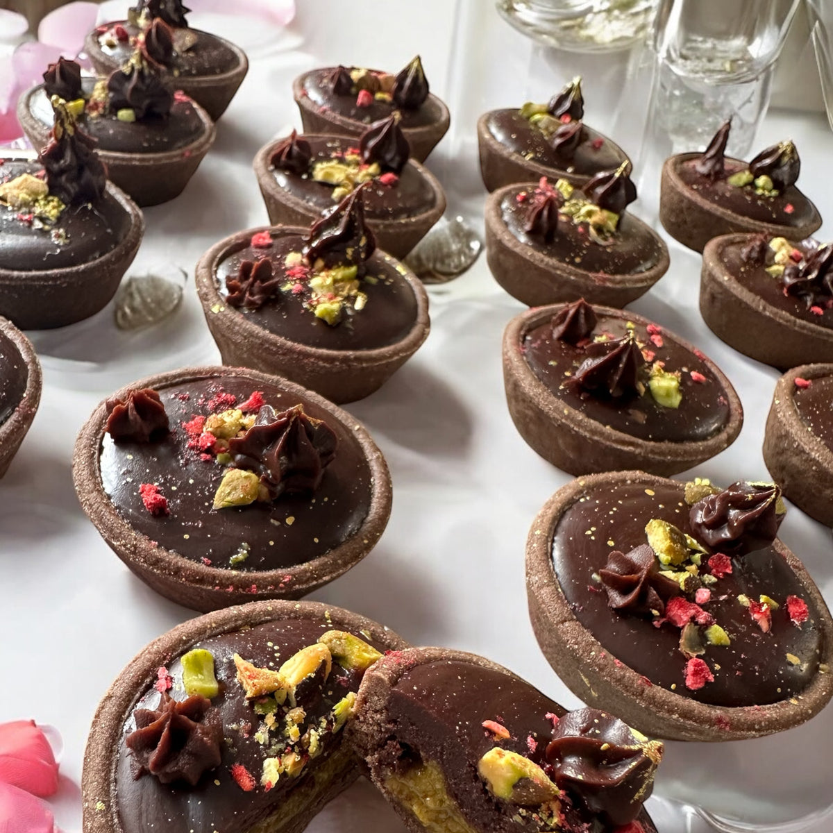 Dubai Tartlets – Nechamit's Treats